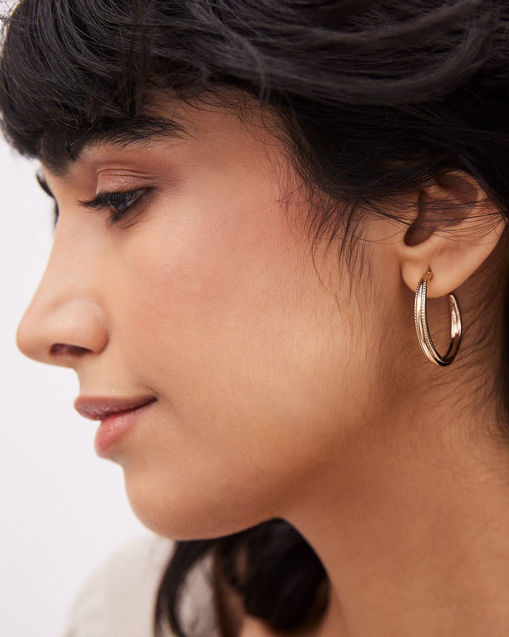 Textured Medium Hoops | RW&CO.